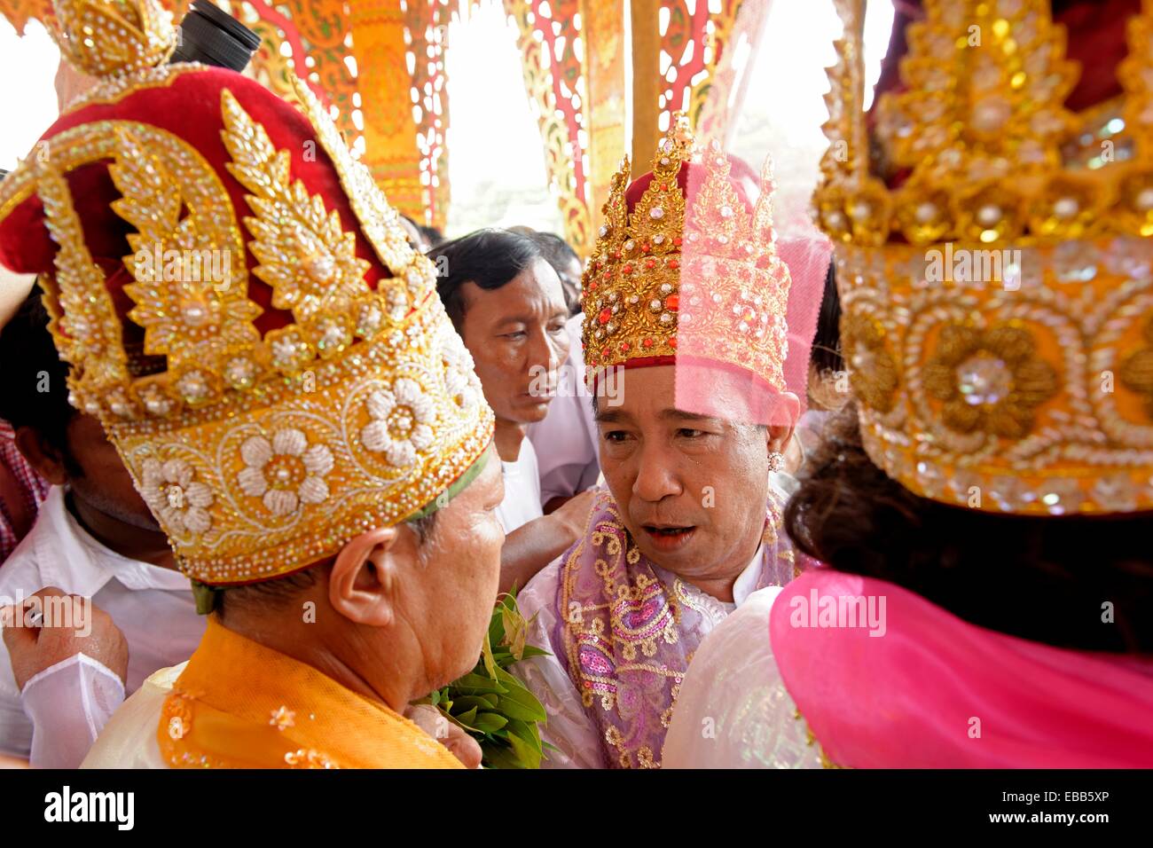 Man crown spirit hi-res stock photography and images - Alamy
