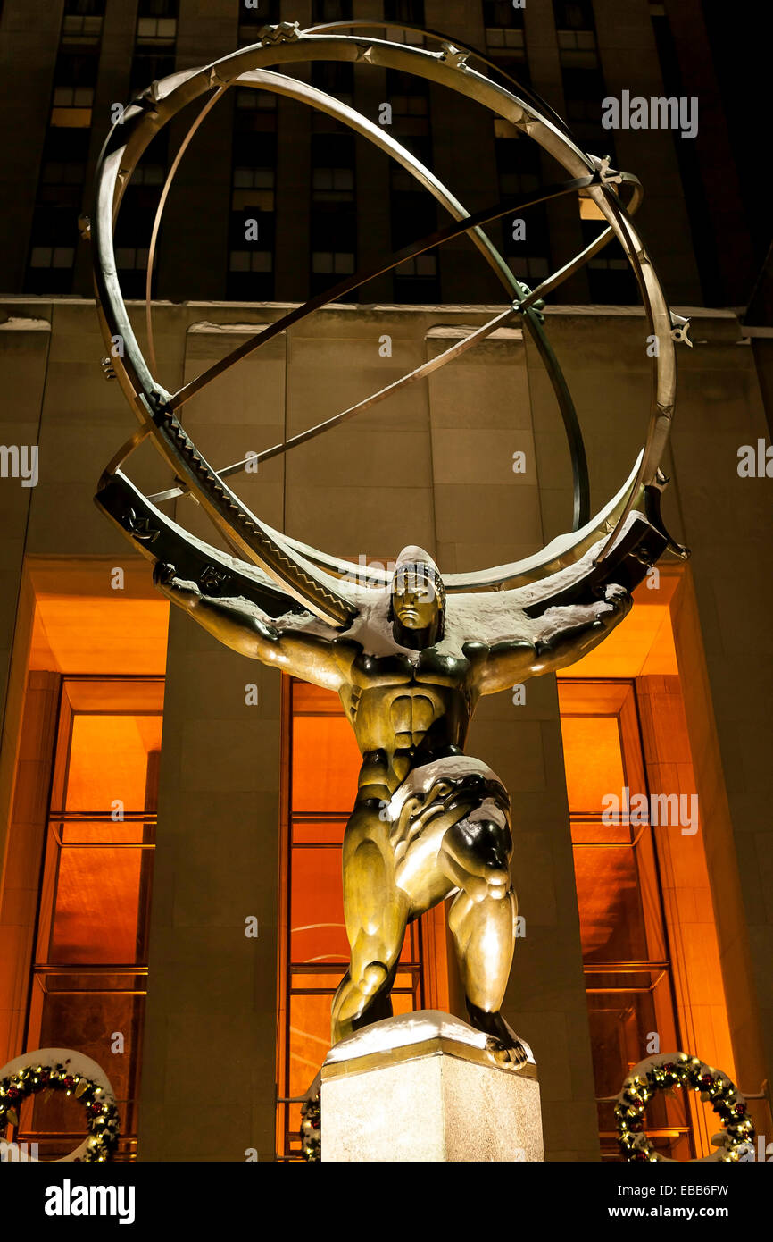 Bronze statue of atlas hi-res stock photography and images - Alamy