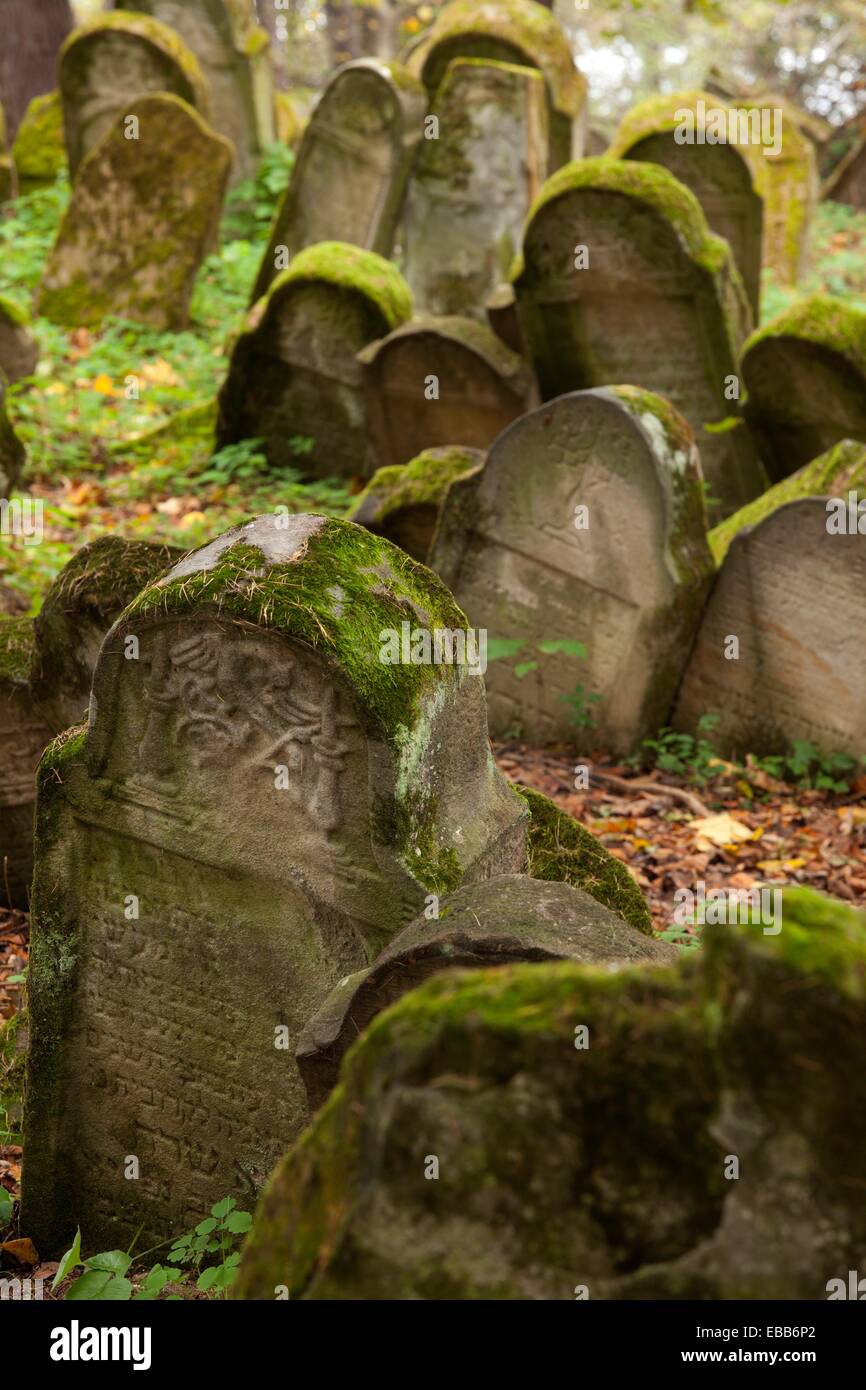 Lesko cemetery hi-res stock photography and images - Alamy