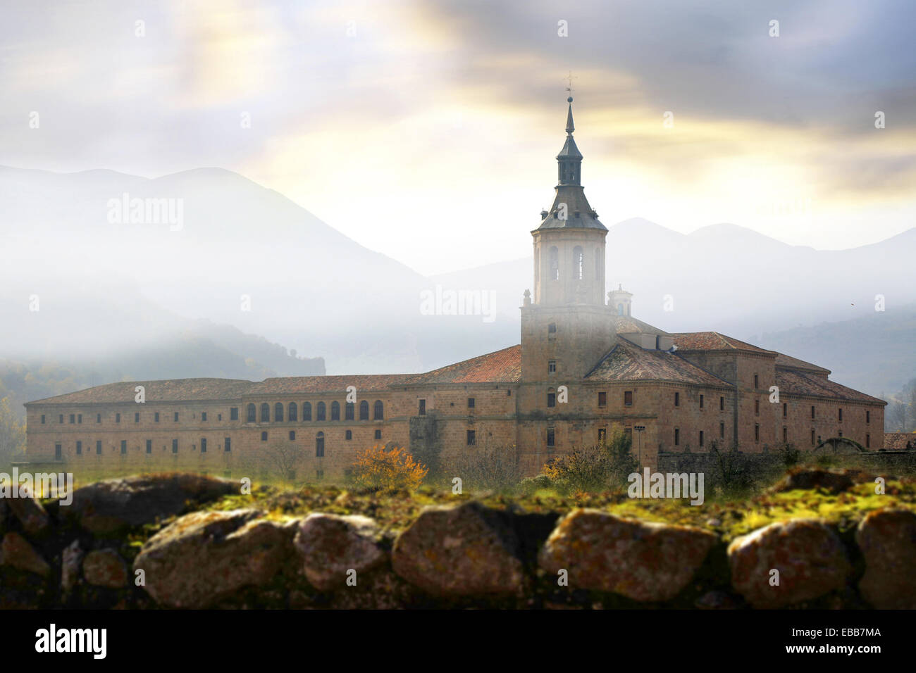 Monasterio religioso hi-res stock photography and images - Alamy