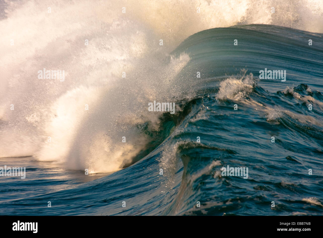20 foot waves hi-res stock photography and images - Alamy