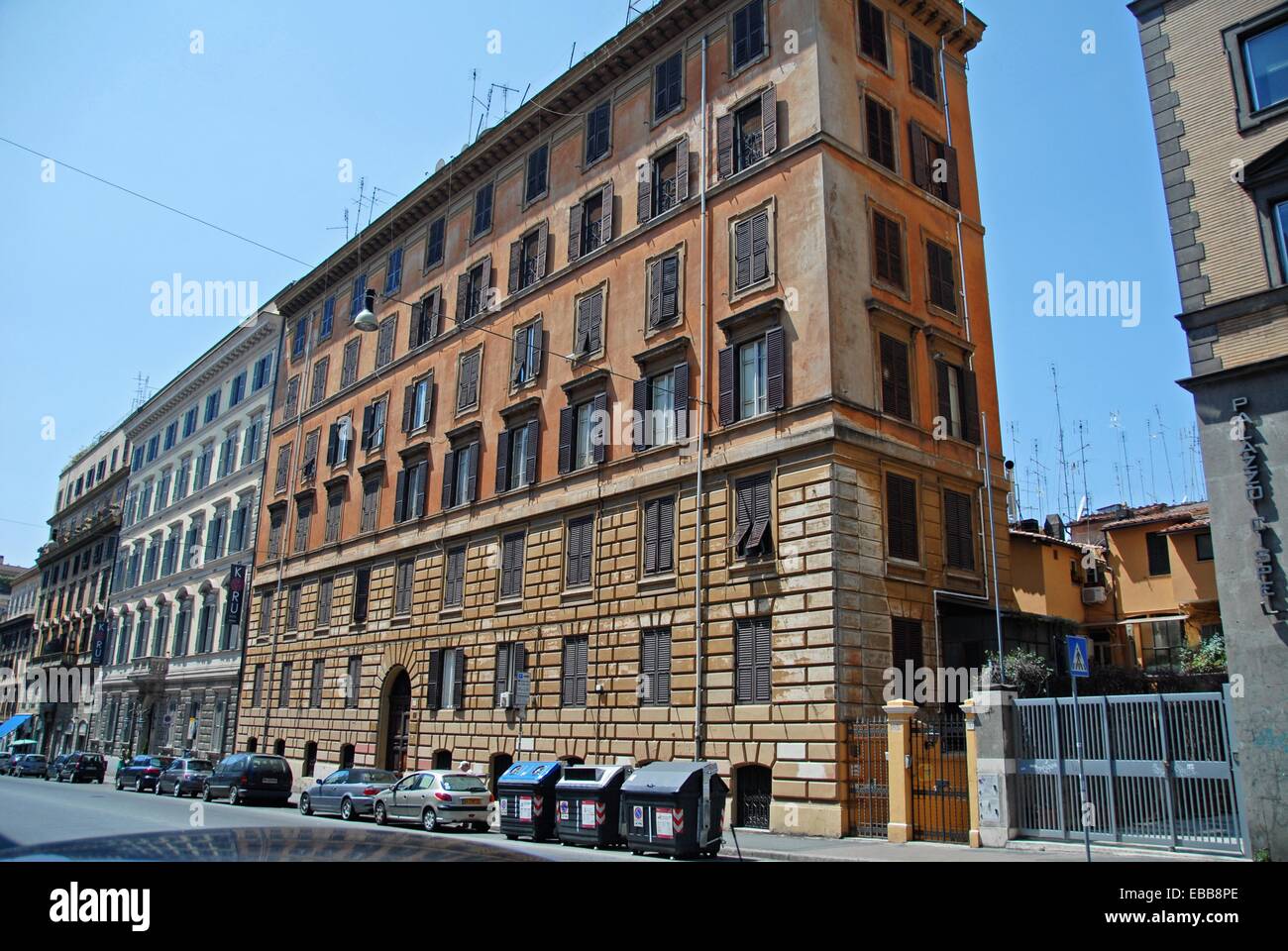 Via cavour rome hi-res stock photography and images - Alamy