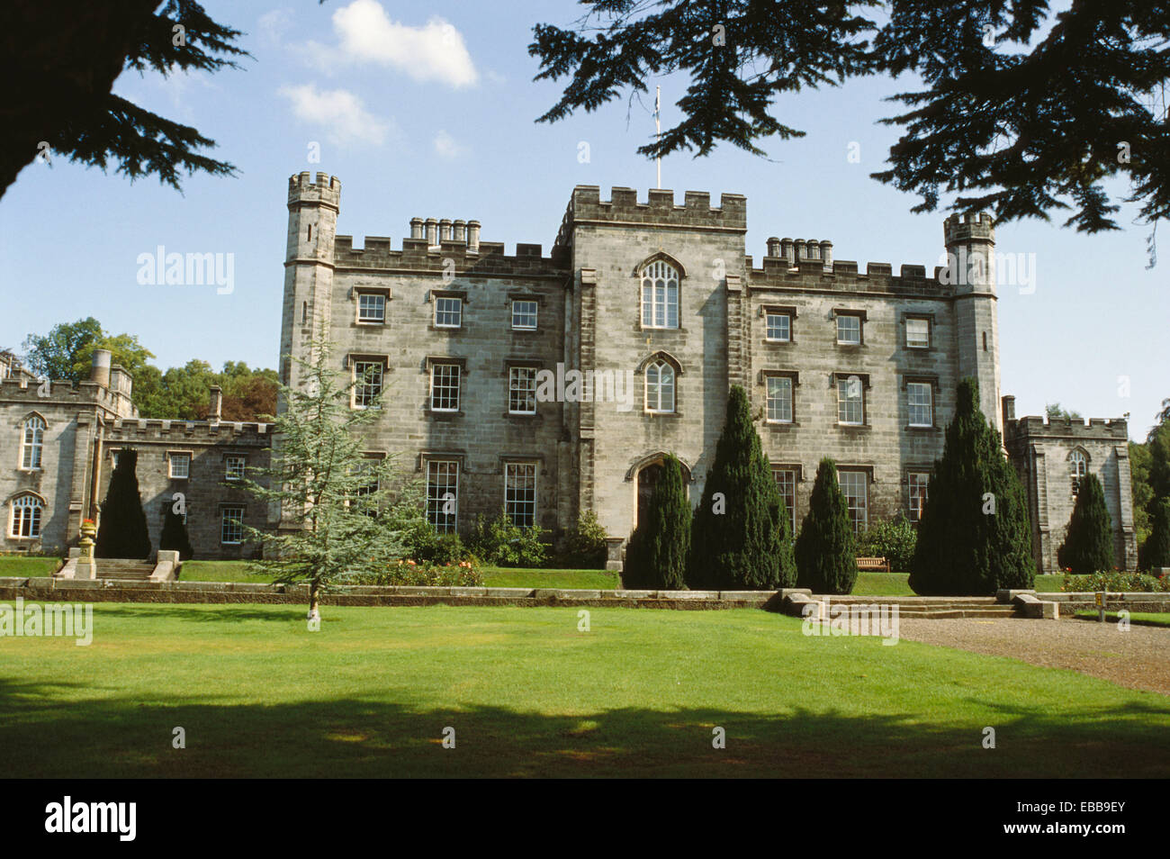 Castle scottish hi-res stock photography and images - Alamy