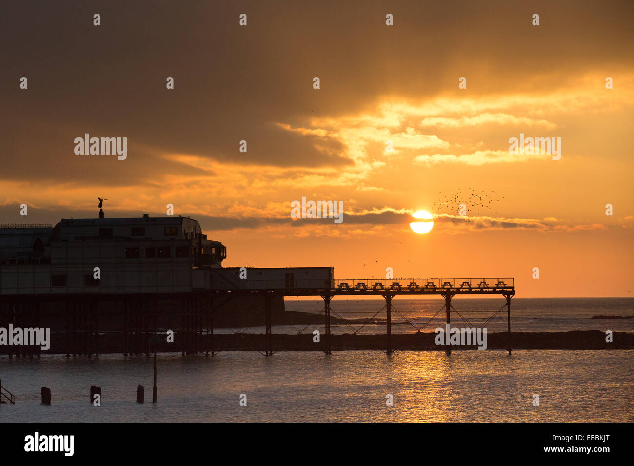 Aberystwyth, Wales, UK. 28 November 2014. As the sun sets over ...