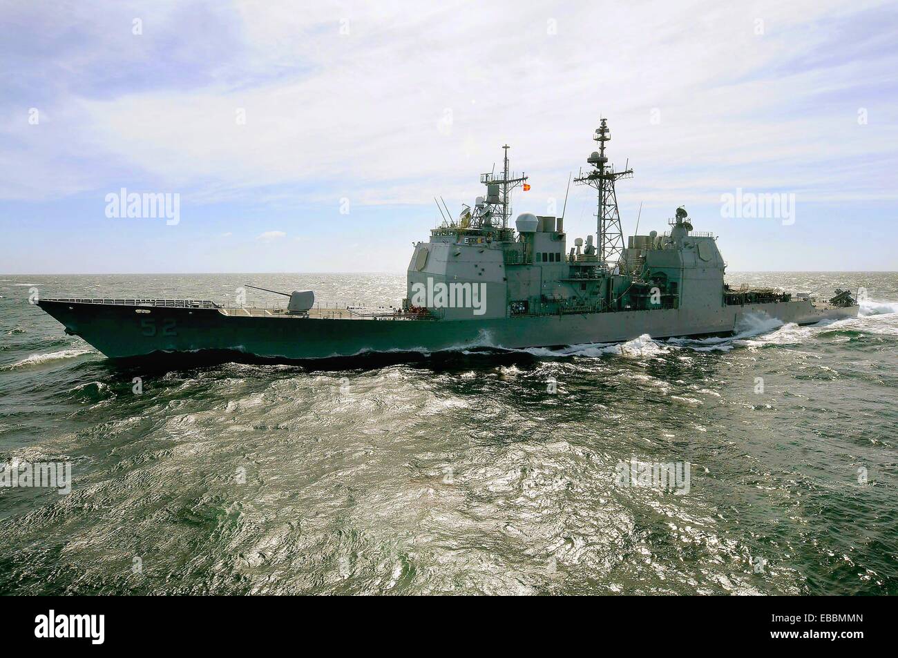 Uss bunker hill cg 52 hi-res stock photography and images - Alamy