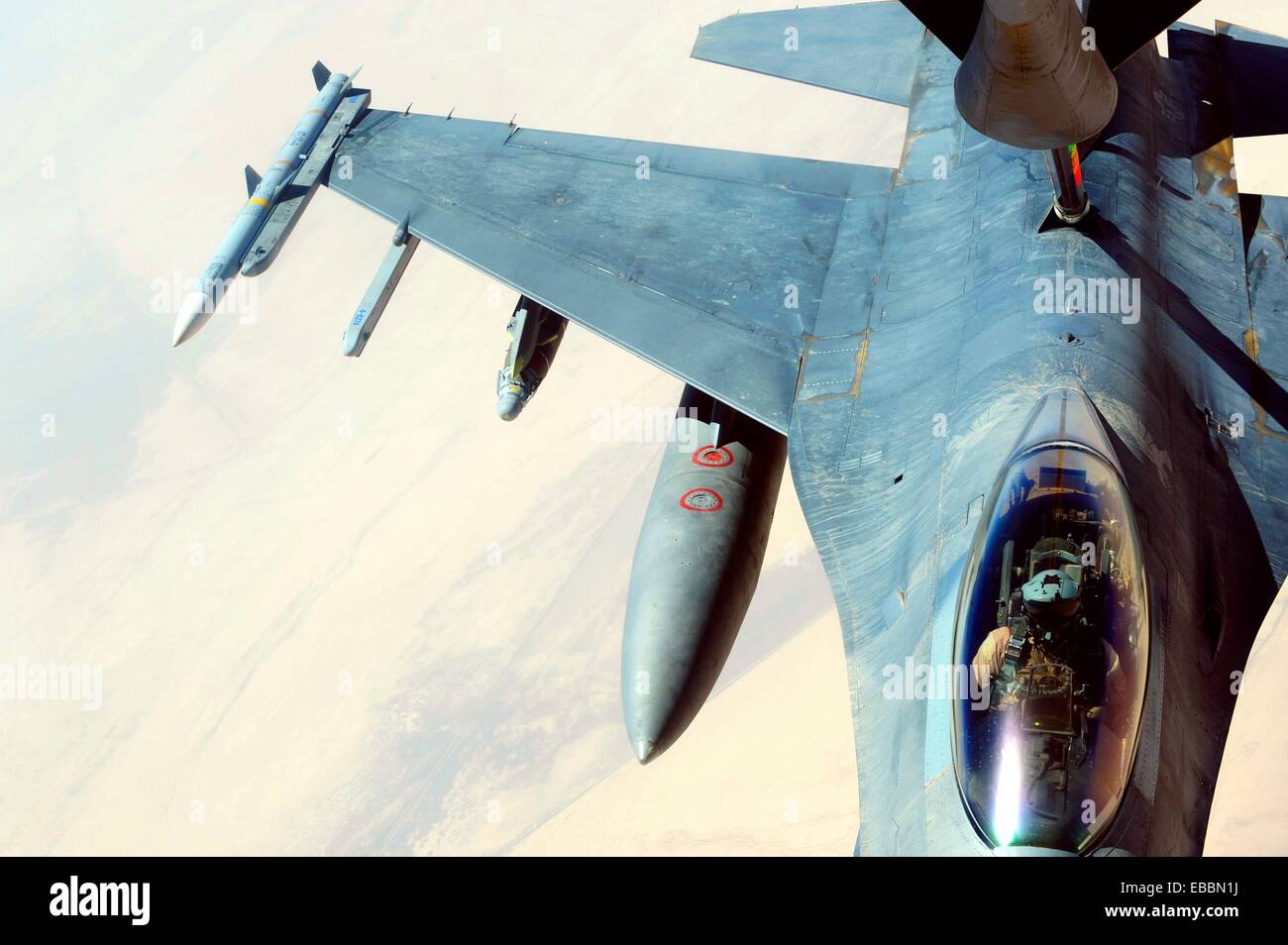Aerial refueling operation hi-res stock photography and images - Alamy