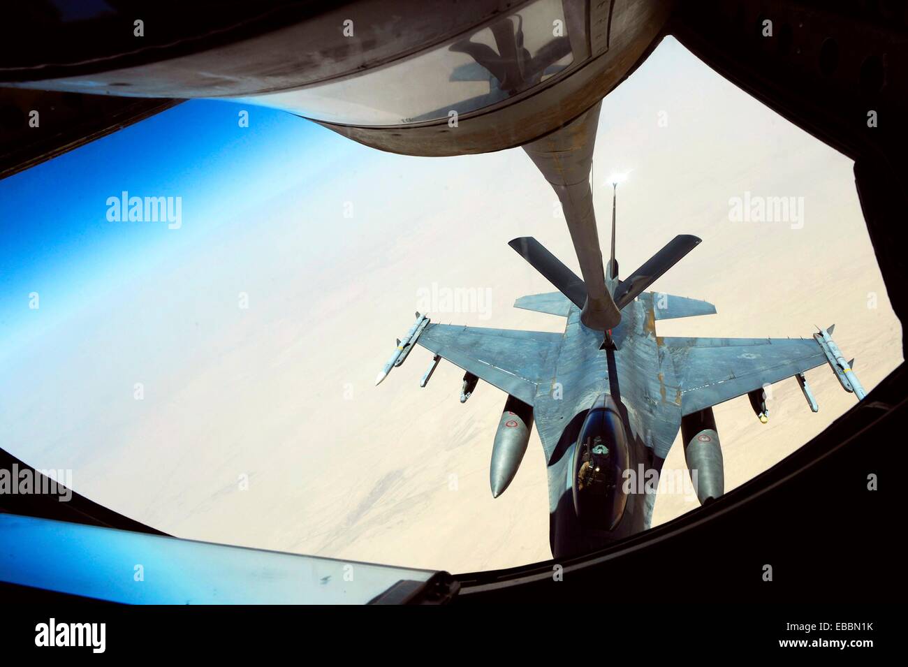 Aerial refueling operation hi-res stock photography and images - Alamy
