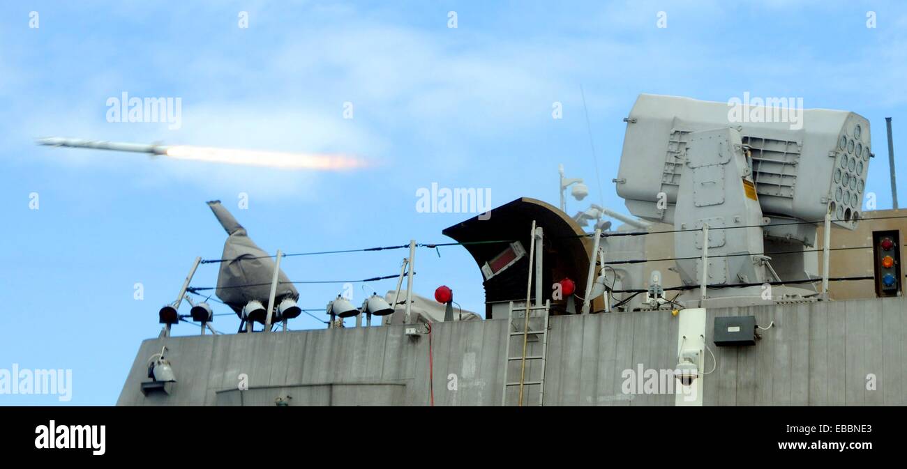Rolling airframe missile ram hi-res stock photography and images - Alamy