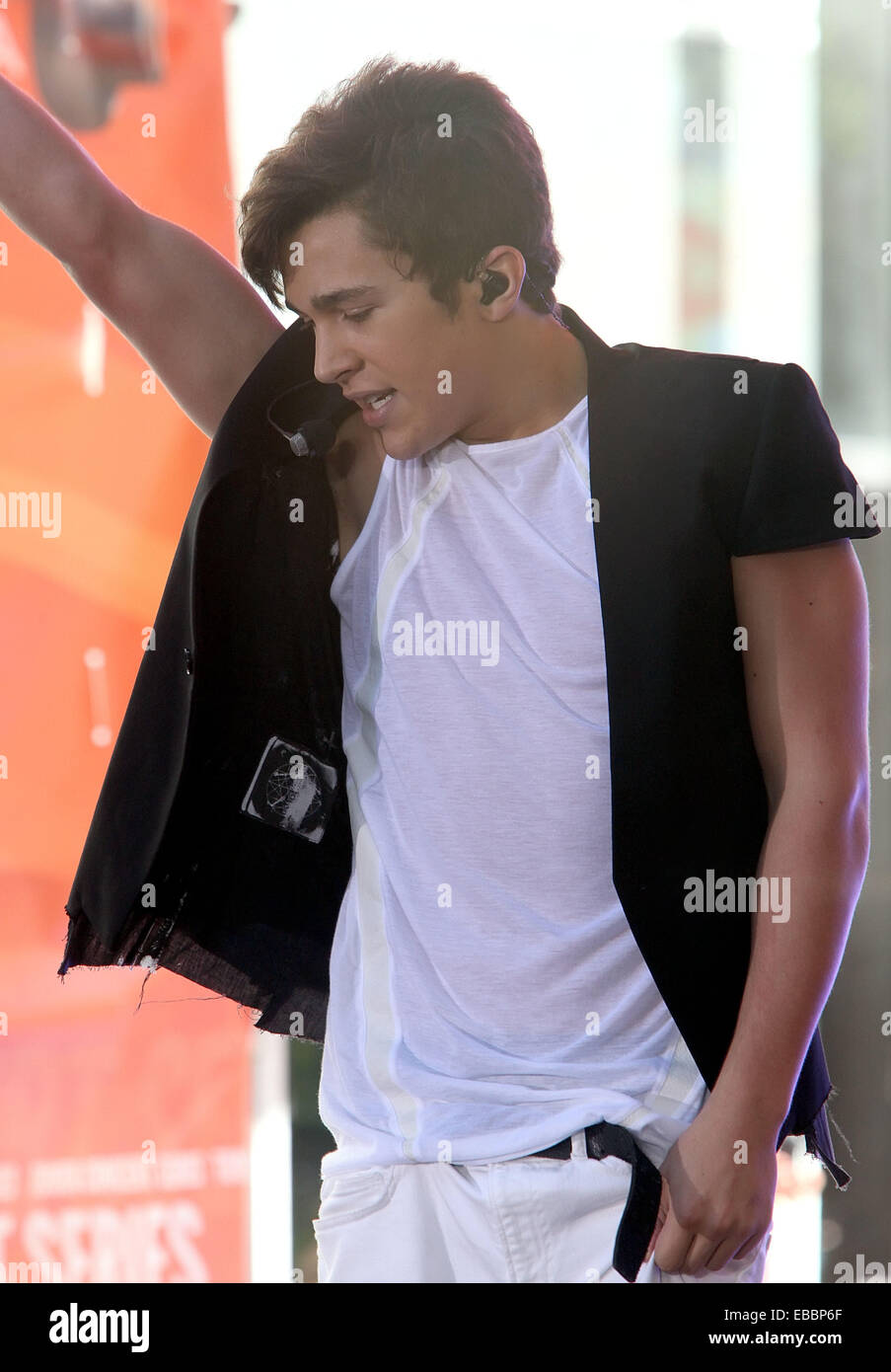 Austin Mahone performing on the 'Today' show as part of NBC's Toyota ...