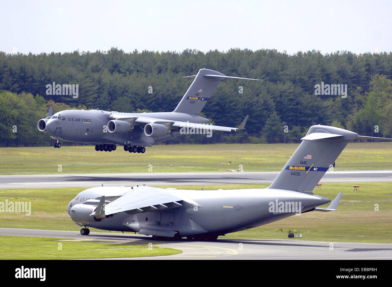 305th air mobility wing hi-res stock photography and images - Alamy