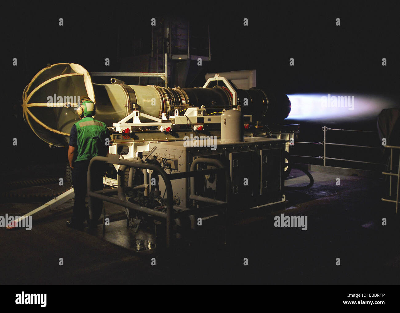 Jet engine testing hi-res stock photography and images - Alamy