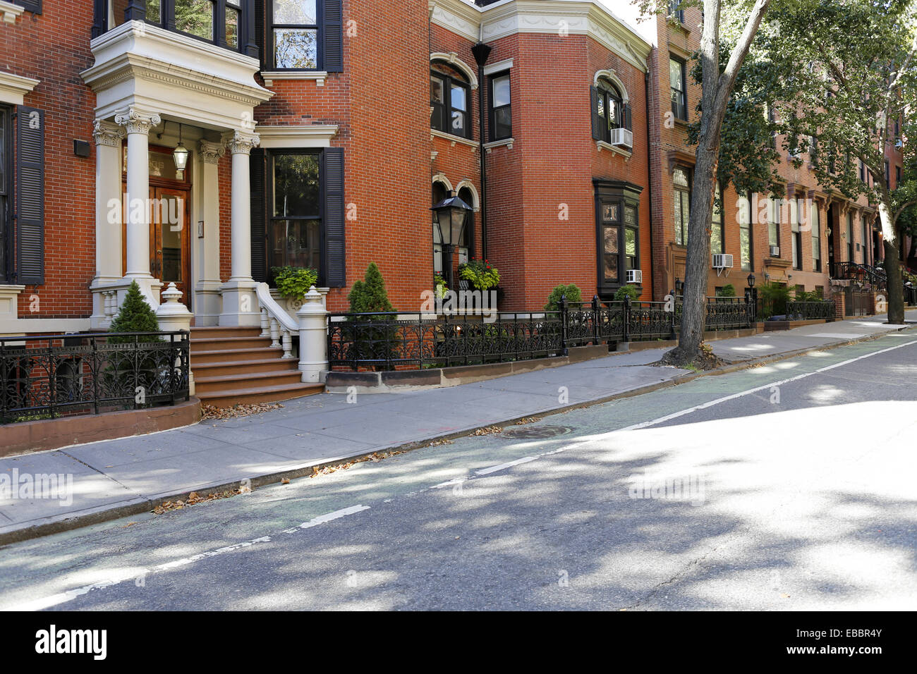 White stately home hi-res stock photography and images - Alamy