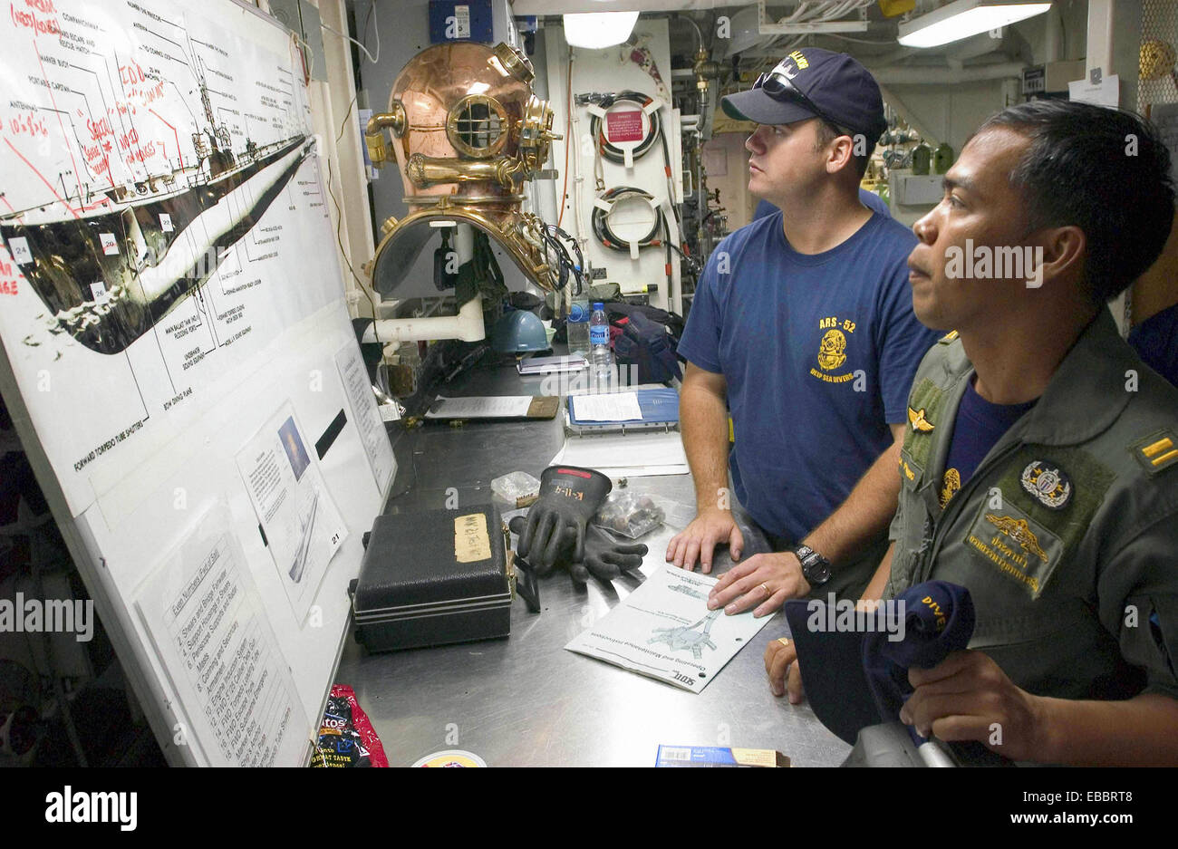 Navy hospital corpsman 2nd class hi-res stock photography and images ...