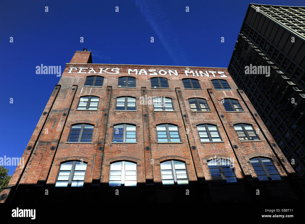 Brooklyn New York USA - Peaks Mason Mints building warehouse in ...