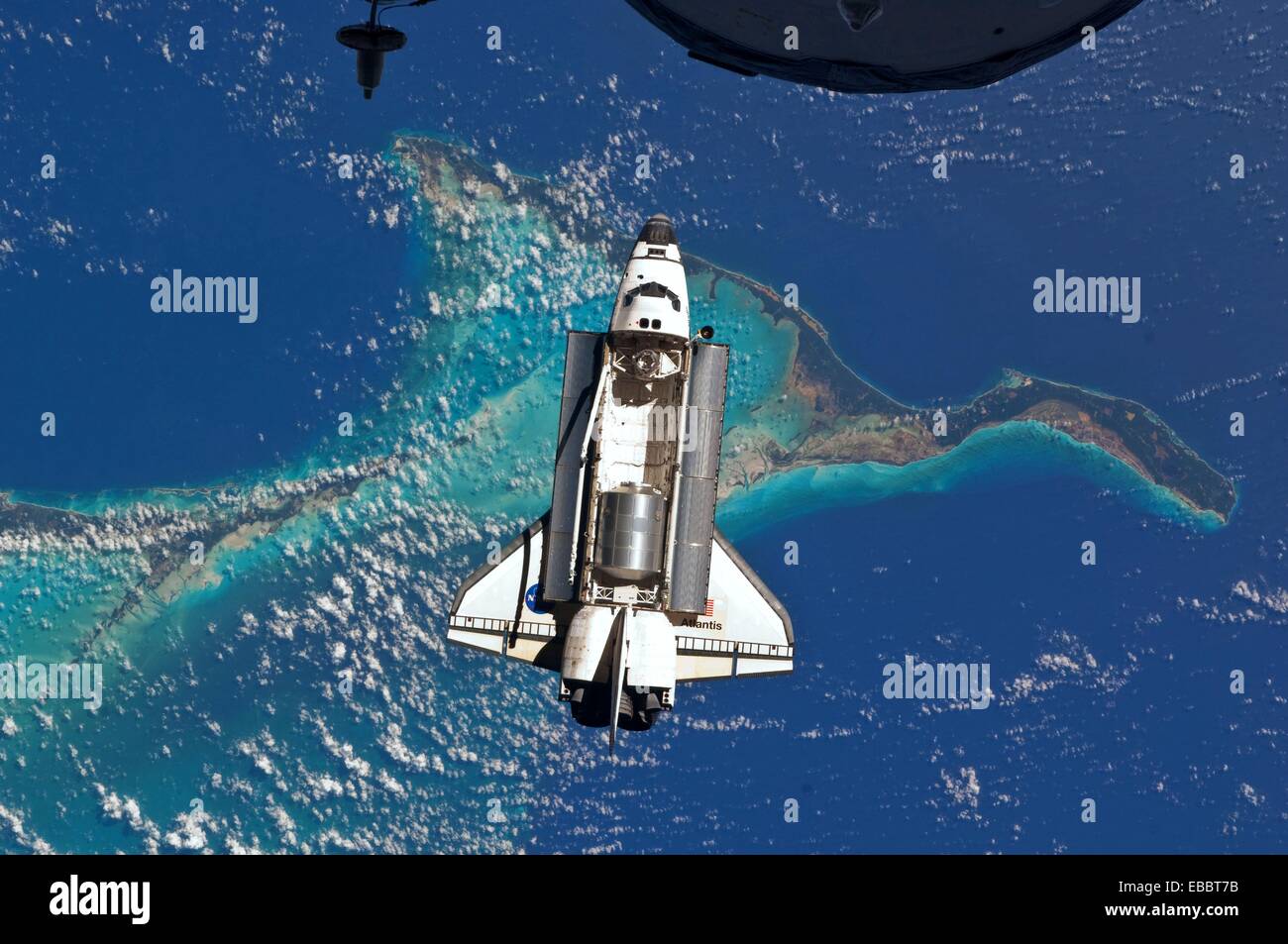 Space shuttle atlantis cargo bay hi-res stock photography and images ...