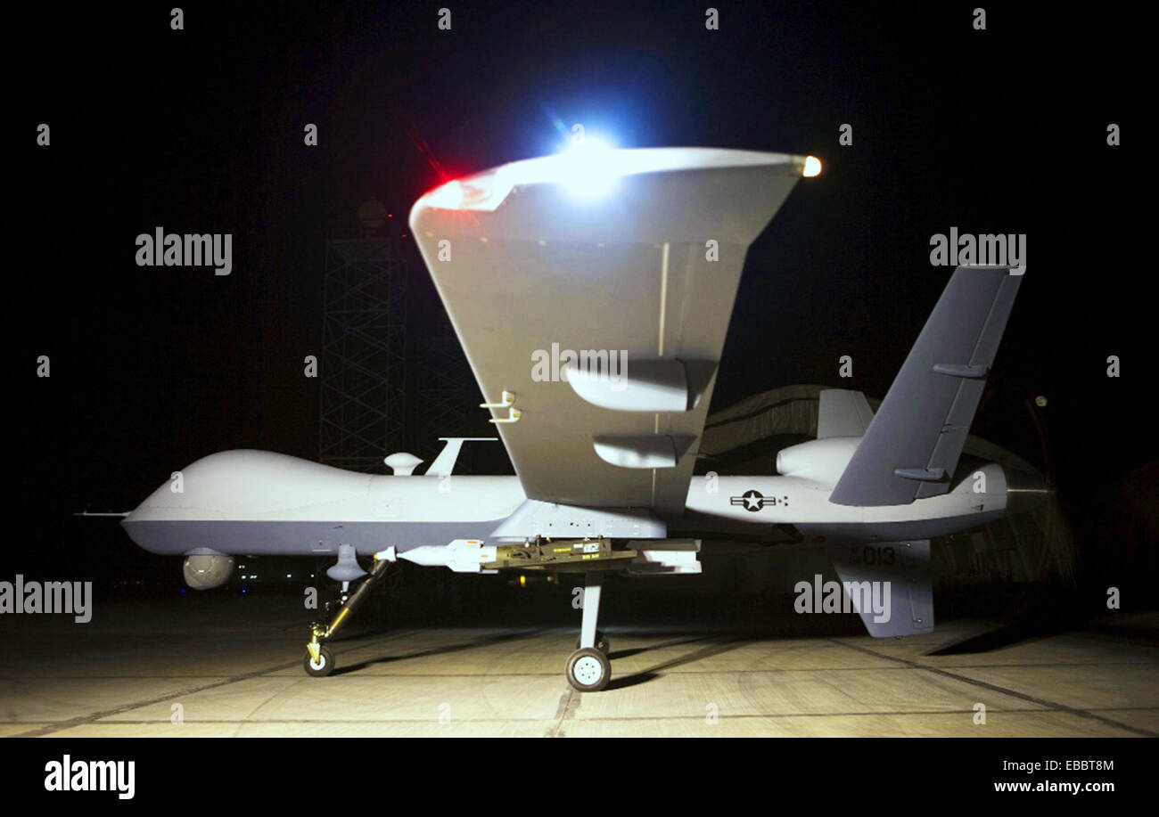 Mq 9 remotely piloted aircraft hi-res stock photography and images - Alamy