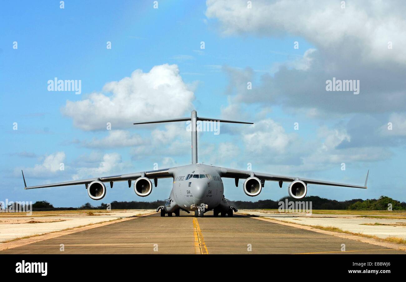 452nd air mobility wing hi-res stock photography and images - Alamy