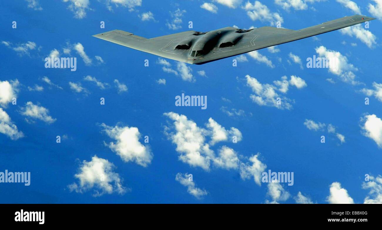 Northrop b 2 hi-res stock photography and images - Alamy