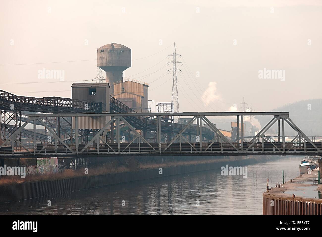 Industry factory scene hi-res stock photography and images - Alamy