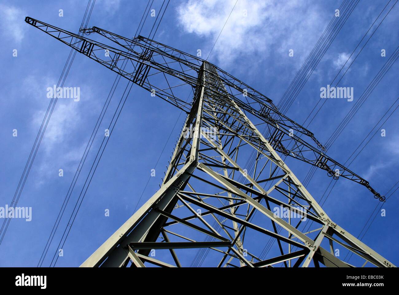 Overland pipeline hi-res stock photography and images - Alamy