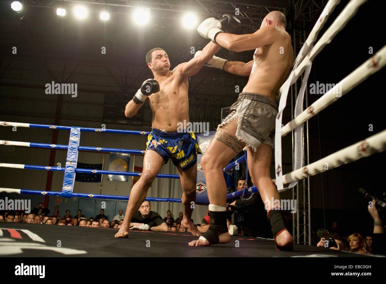 Boxing madrid hi-res stock photography and images - Alamy