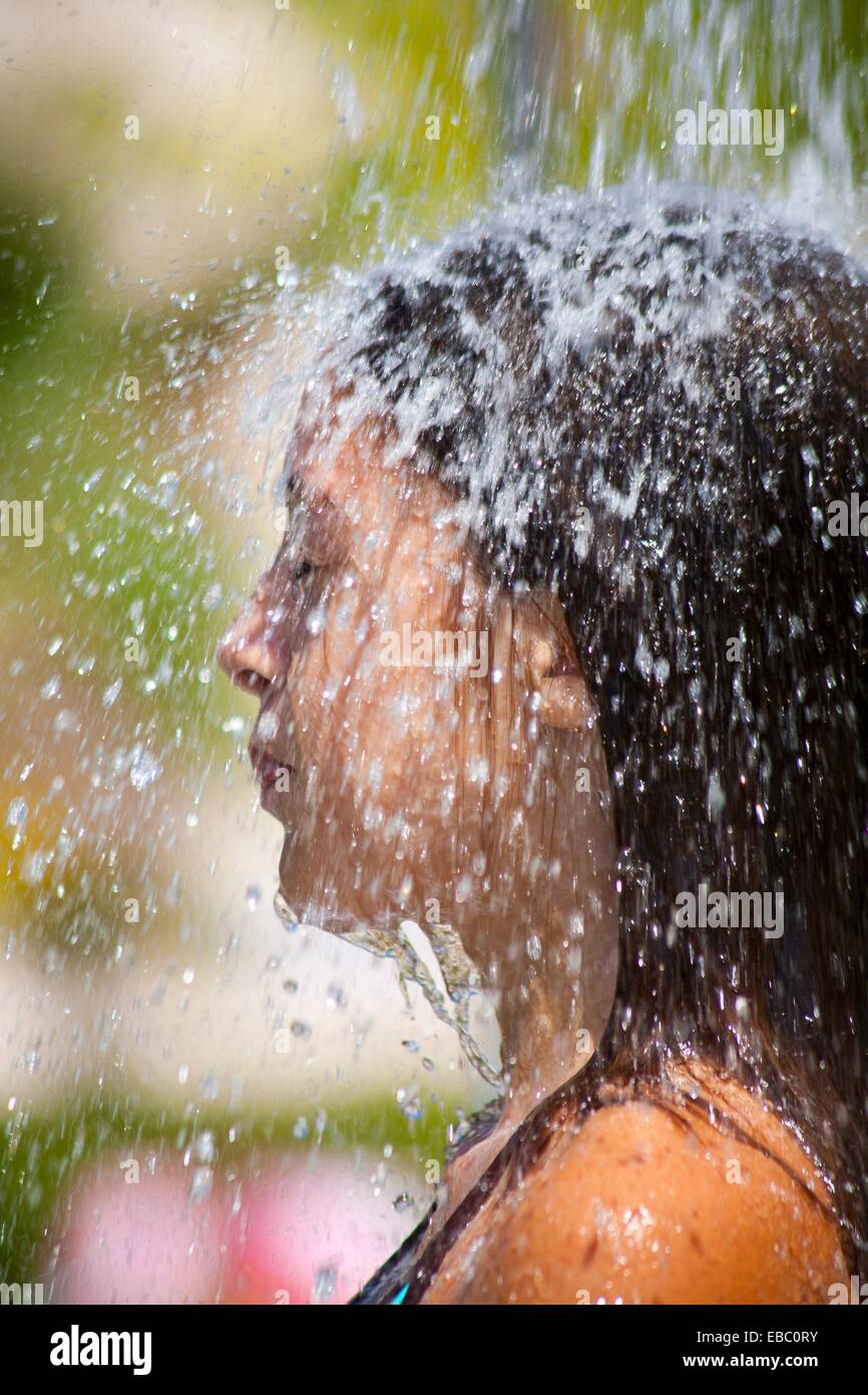 Cool shower hi-res stock photography and images - Alamy