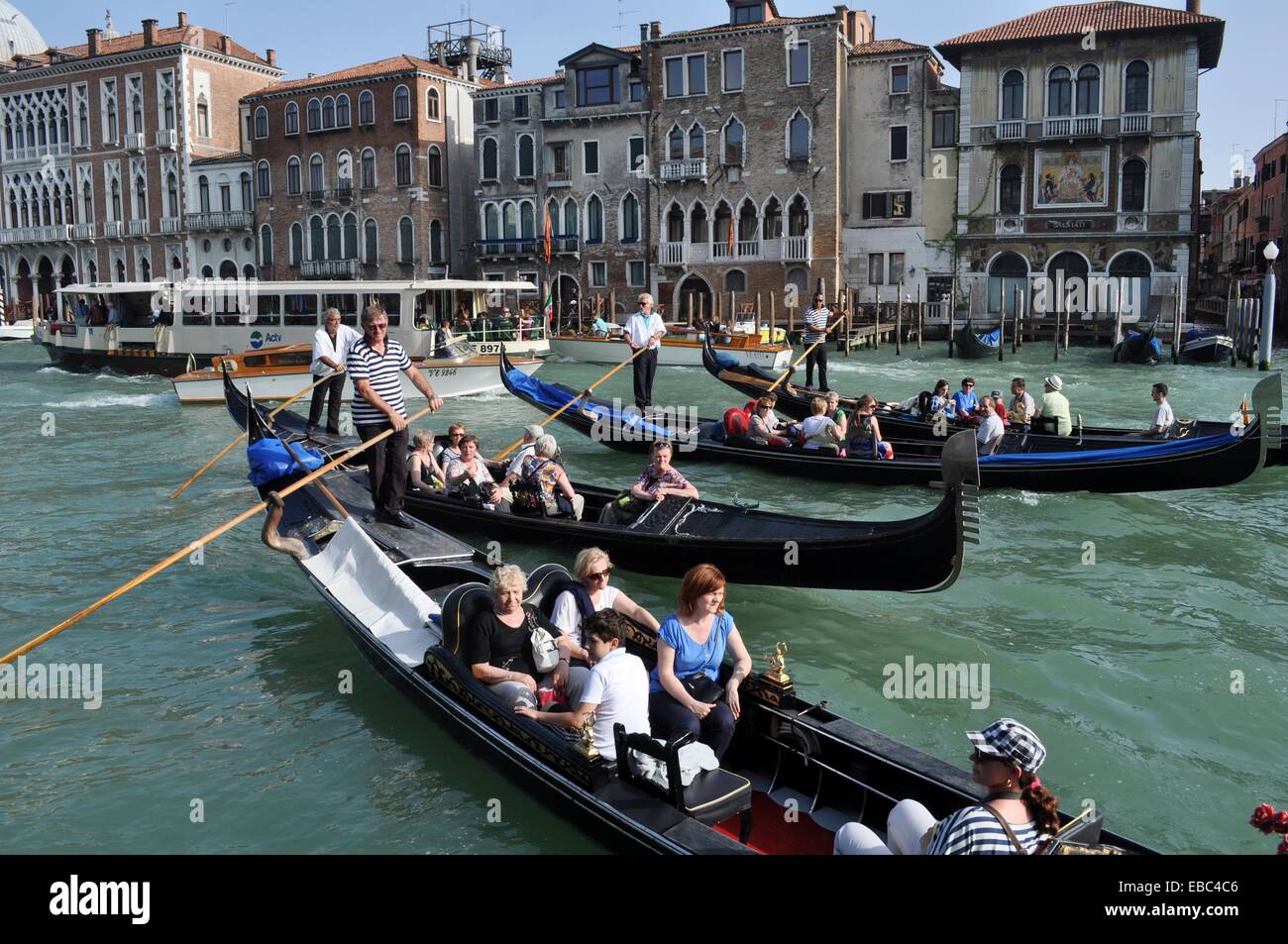 Venezia, Italy, gondole and tourists Stock Photo - Alamy