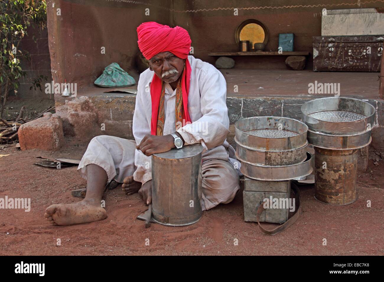 Galvanised sheets hi-res stock photography and images - Alamy