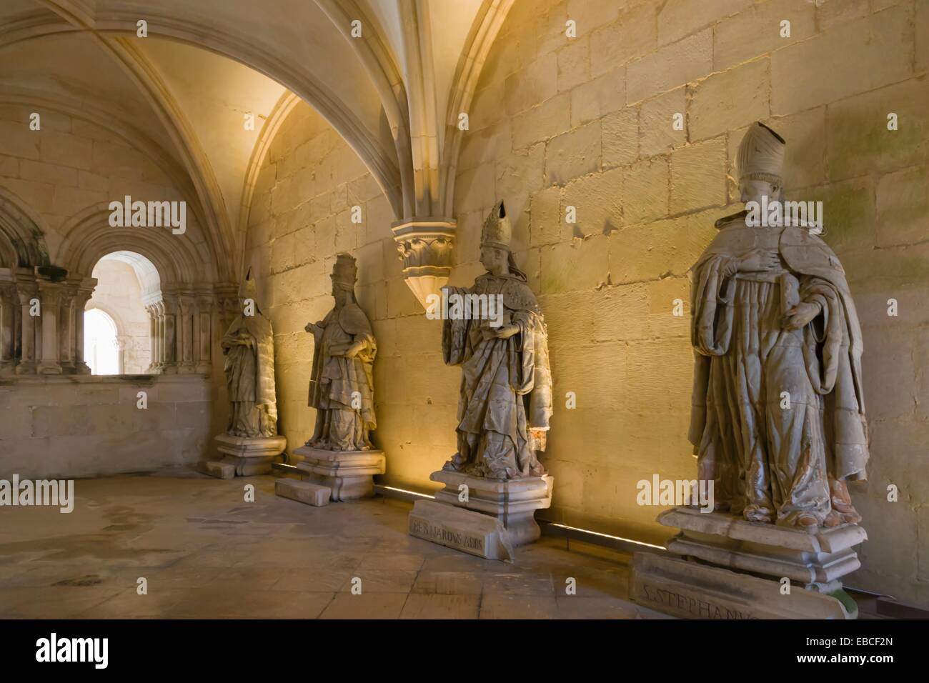 Interior of Mosteiro de Santa Maria de Alcobaca, Alcobaca Monastery ...