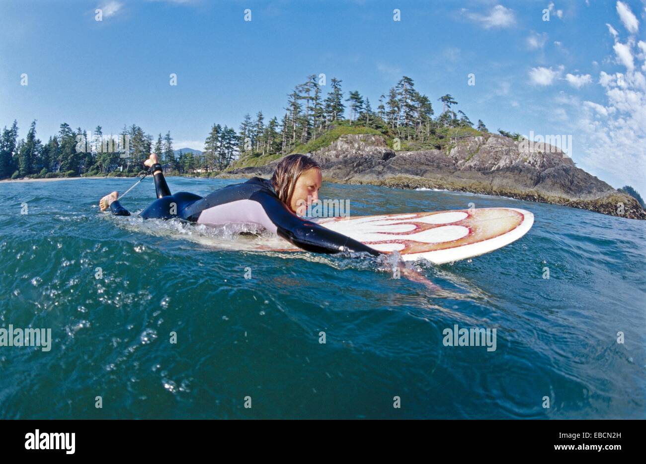 Woman surfer tofino hi-res stock photography and images - Alamy