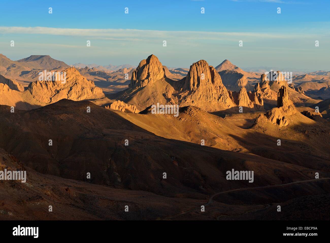 Hoggar algeria sunset sahara hi-res stock photography and images - Alamy