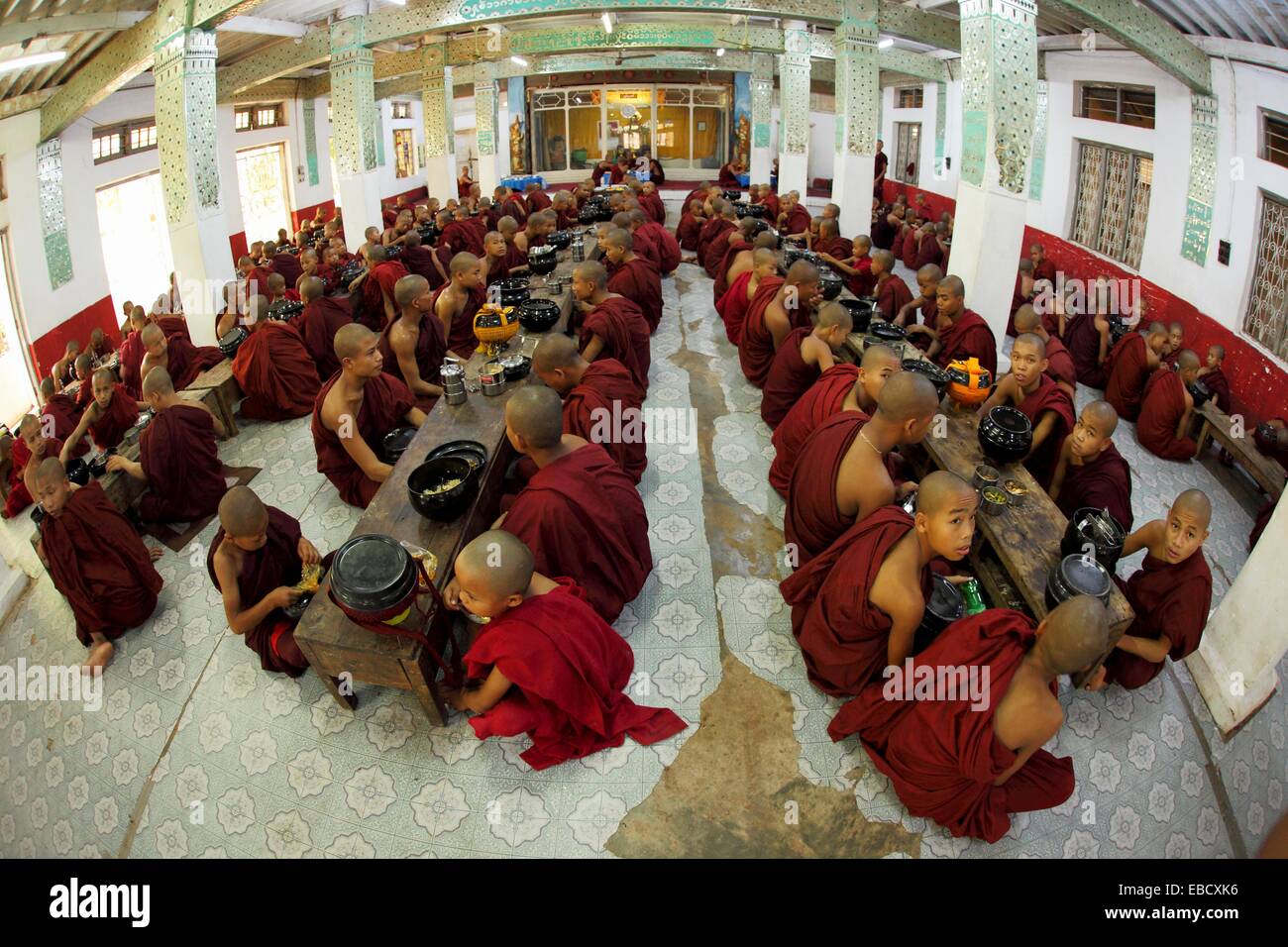 Novice monks eating hi-res stock photography and images - Alamy