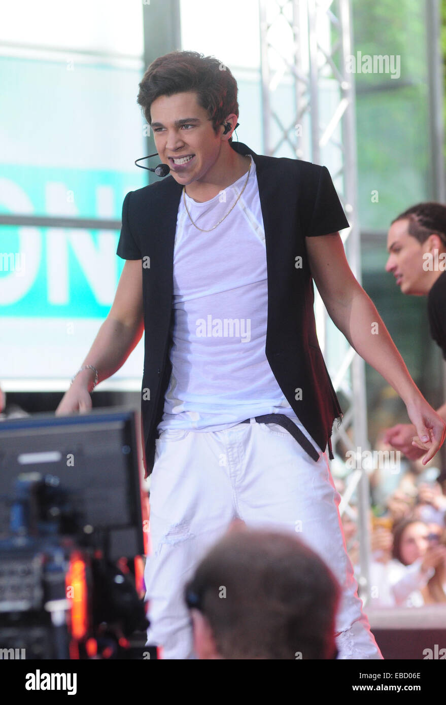 Austin Mahone performing on the 'Today' show as part of NBC's Toyota ...