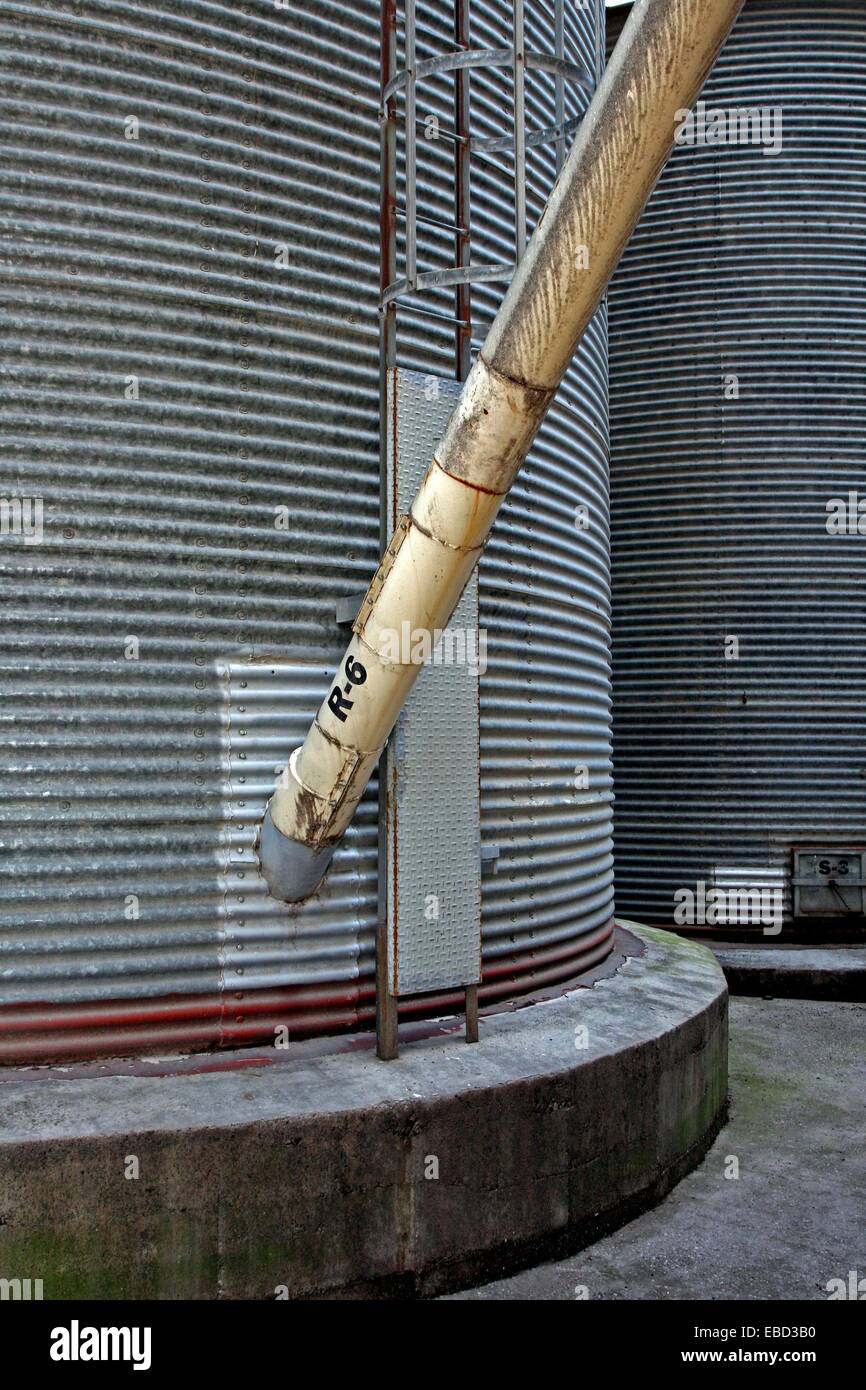 Farm to pipe hi-res stock photography and images - Alamy