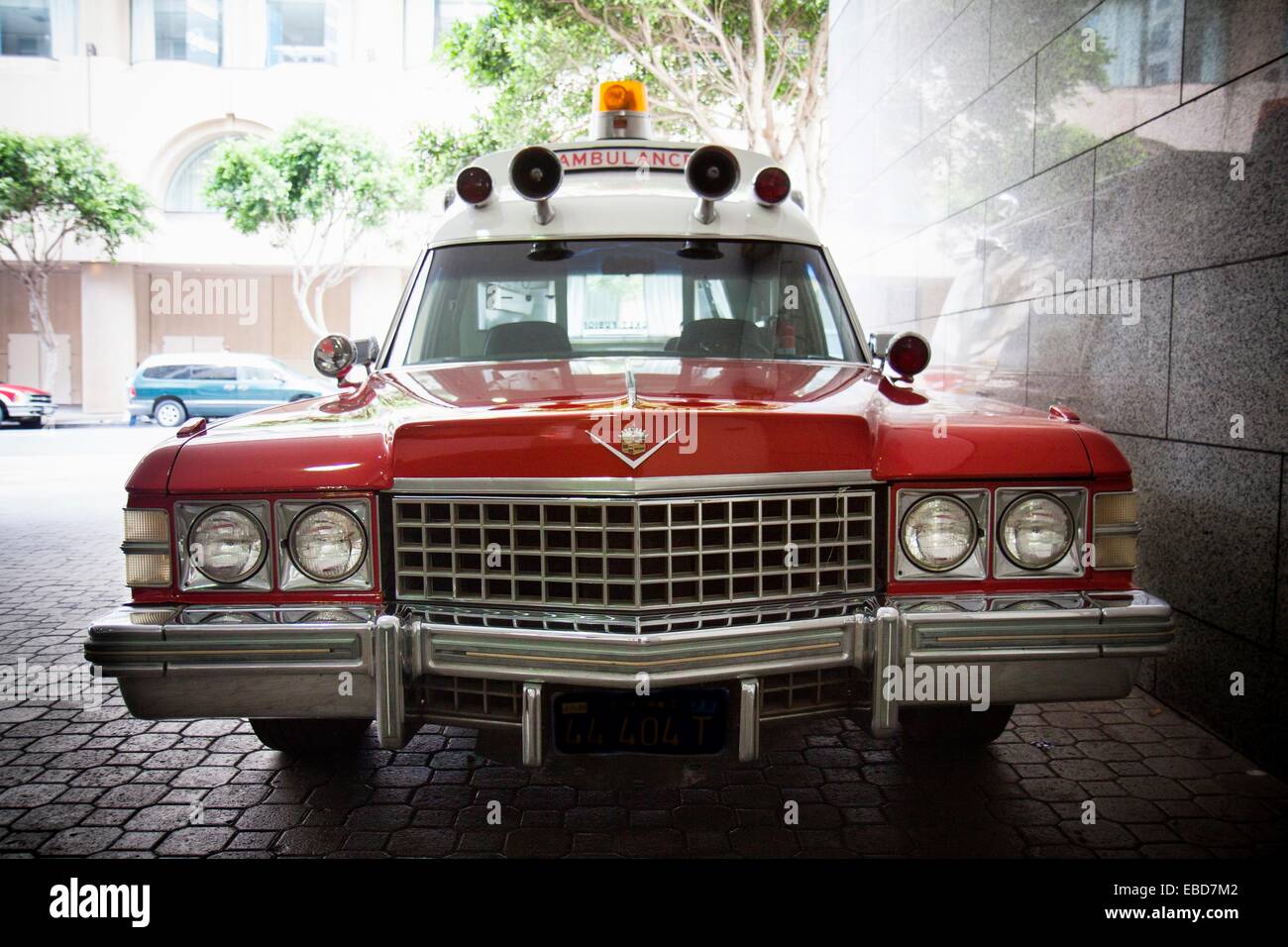 Vintage ambulance hi-res stock photography and images - Alamy
