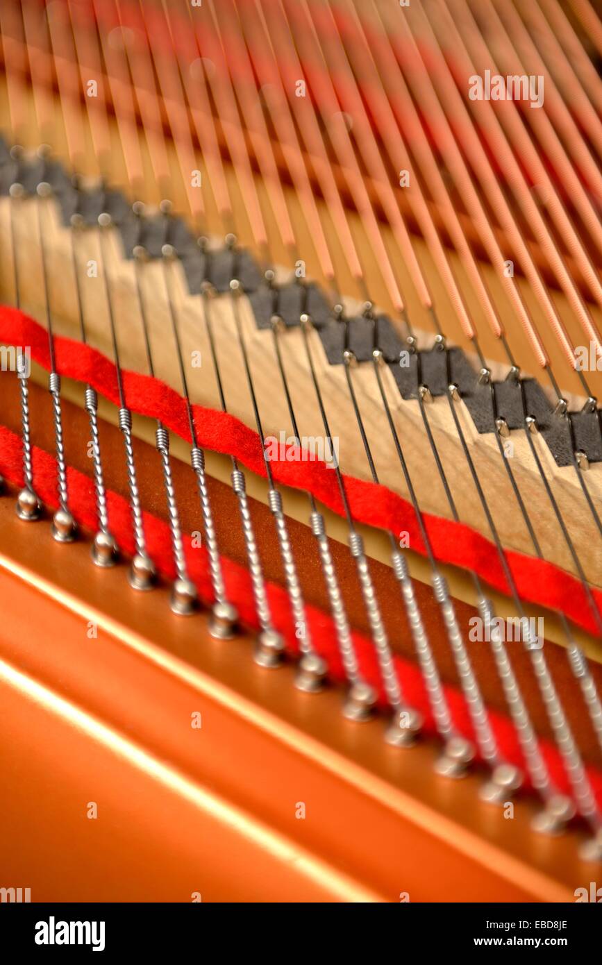 Inside a piano hi-res stock photography and images - Alamy