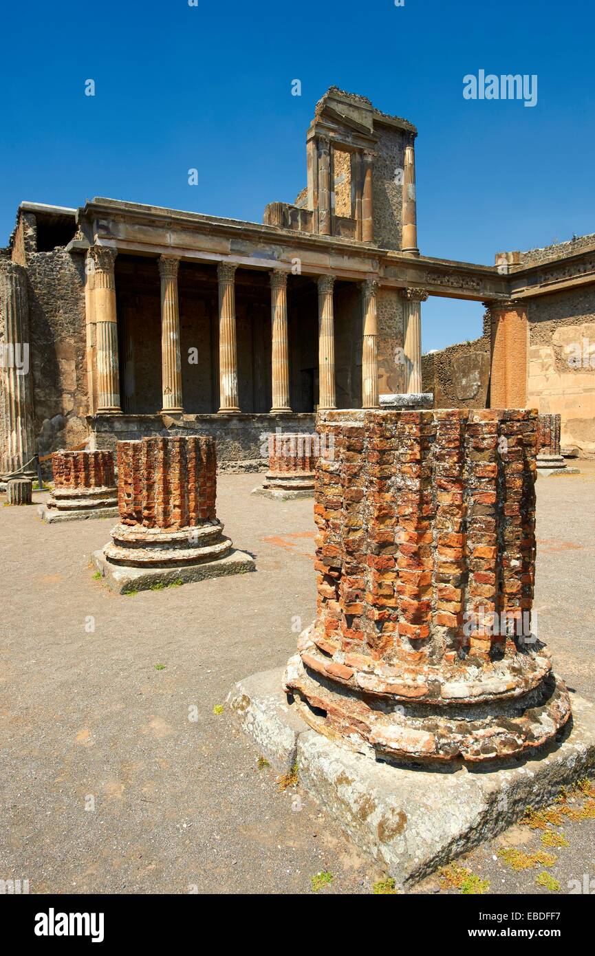 Roman courts hi-res stock photography and images - Alamy