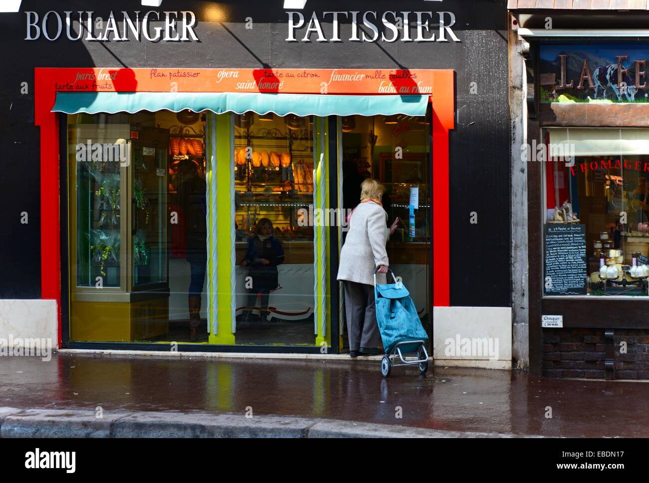 Buying Bread Paris High Resolution Stock Photography and Images - Alamy