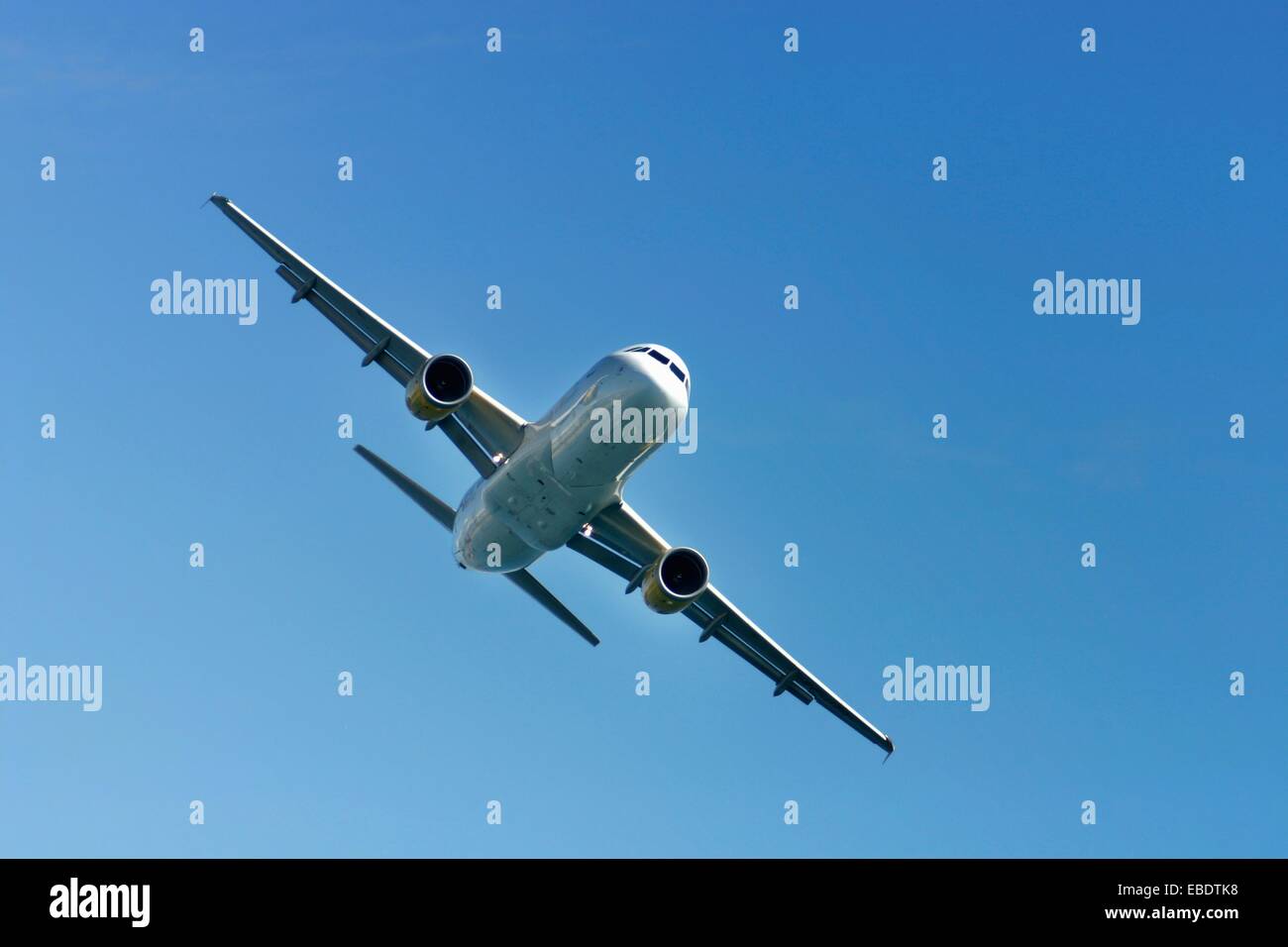Comercial aircraft hi-res stock photography and images - Alamy