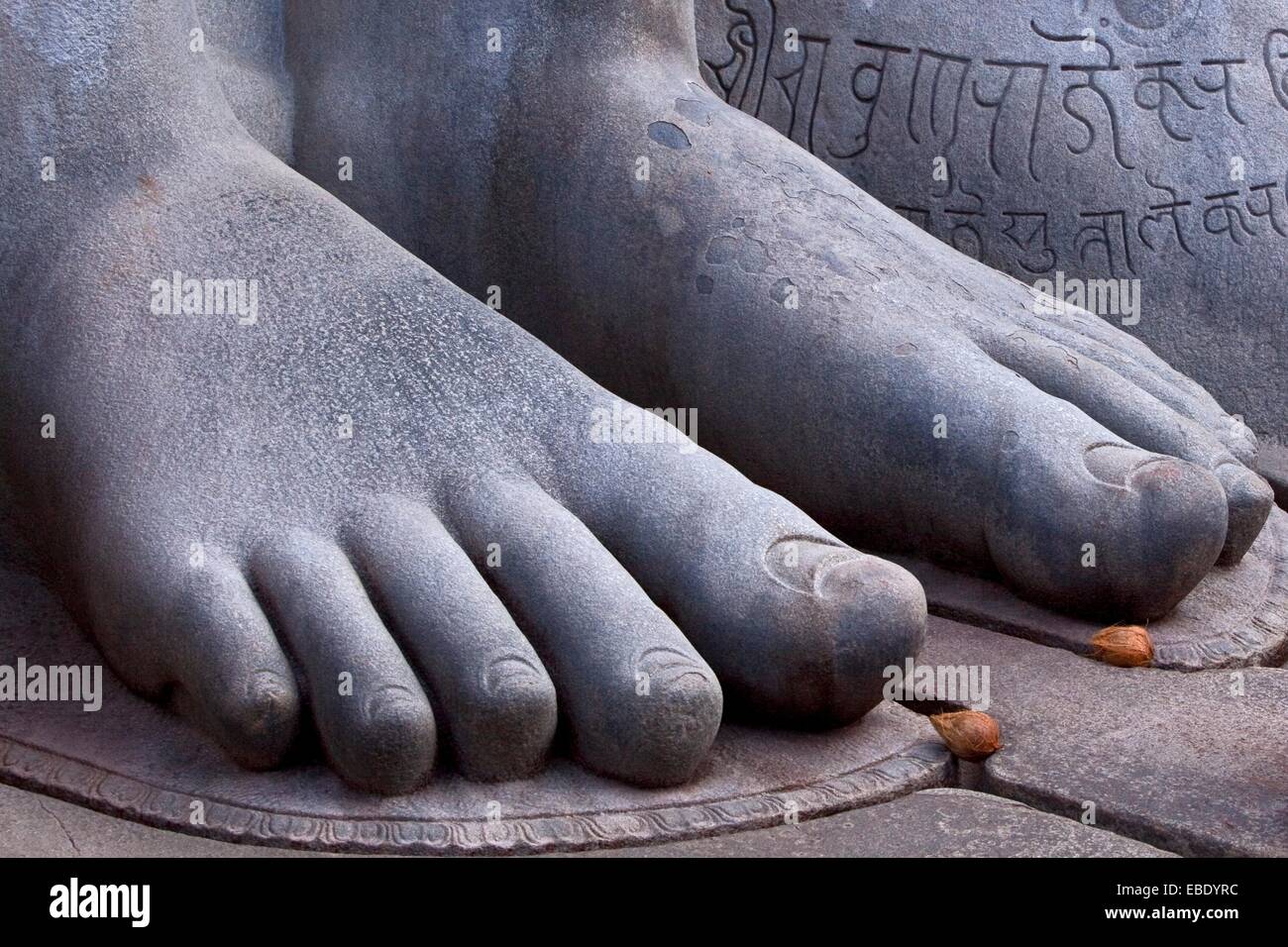 Gomateshwara bahubali statue hi-res stock photography and images - Alamy