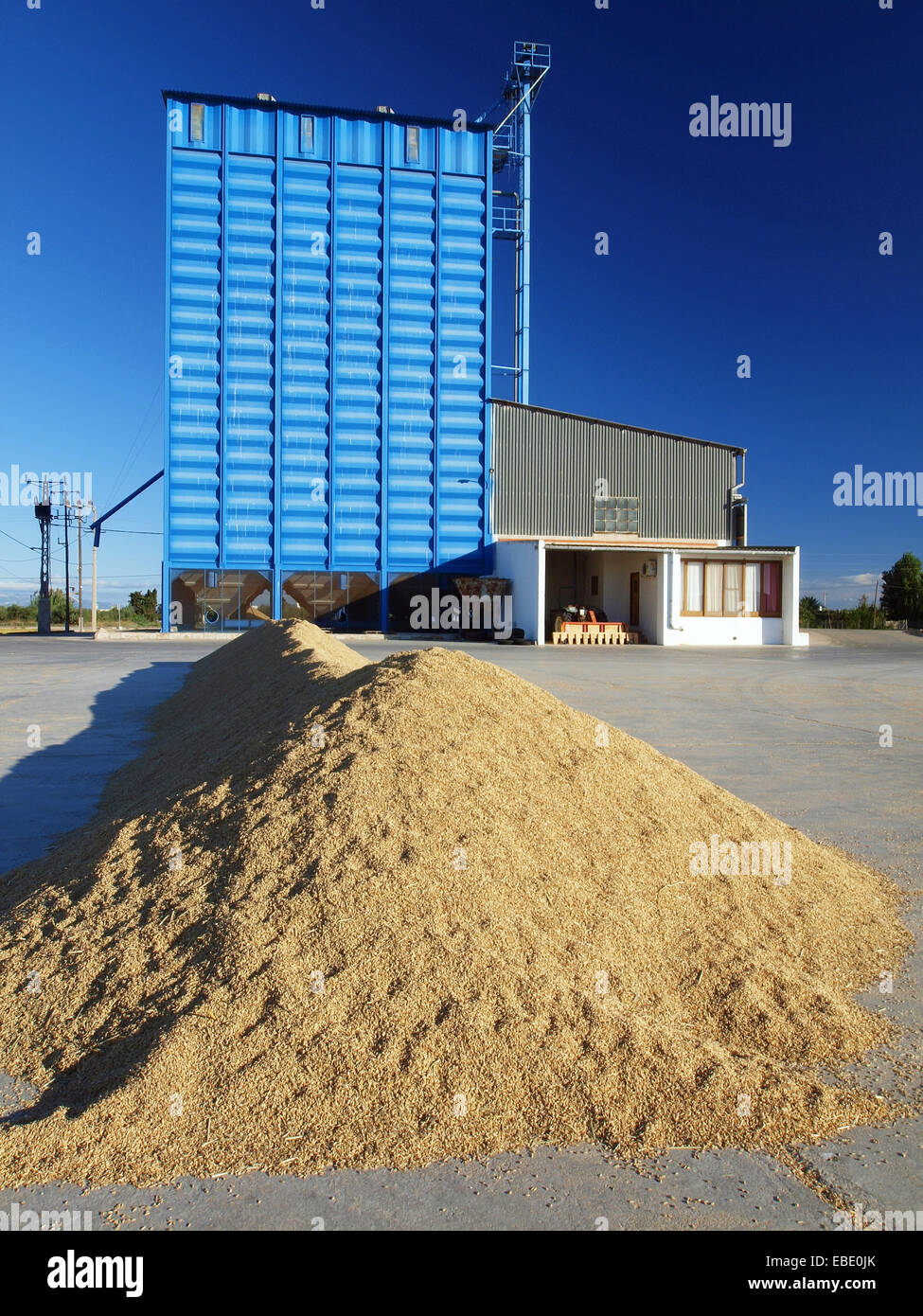 Storage silo rice hi-res stock photography and images - Alamy