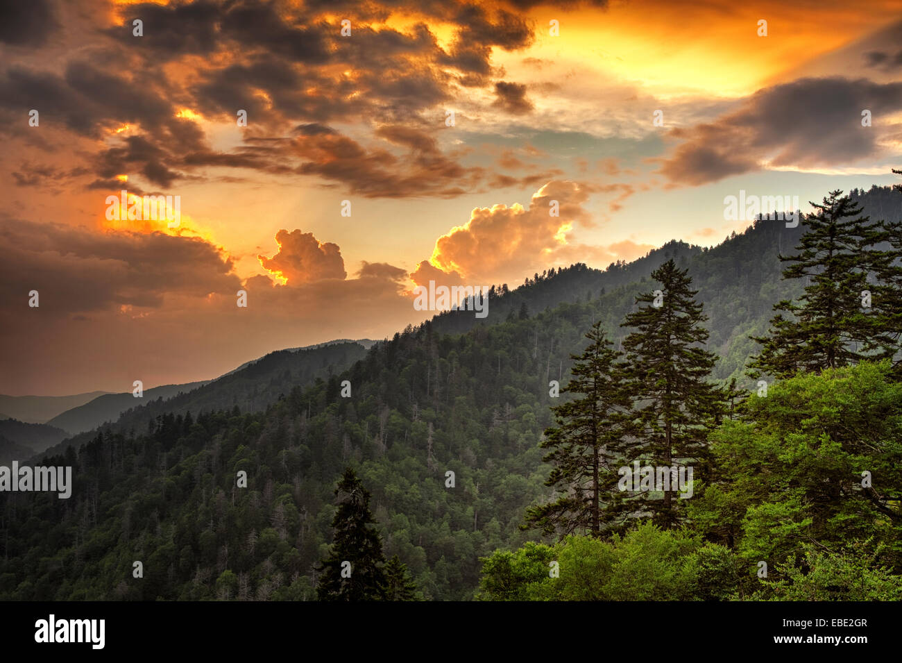 A dramatic end to the day at the Morton Overlook in The Great Smoky ...