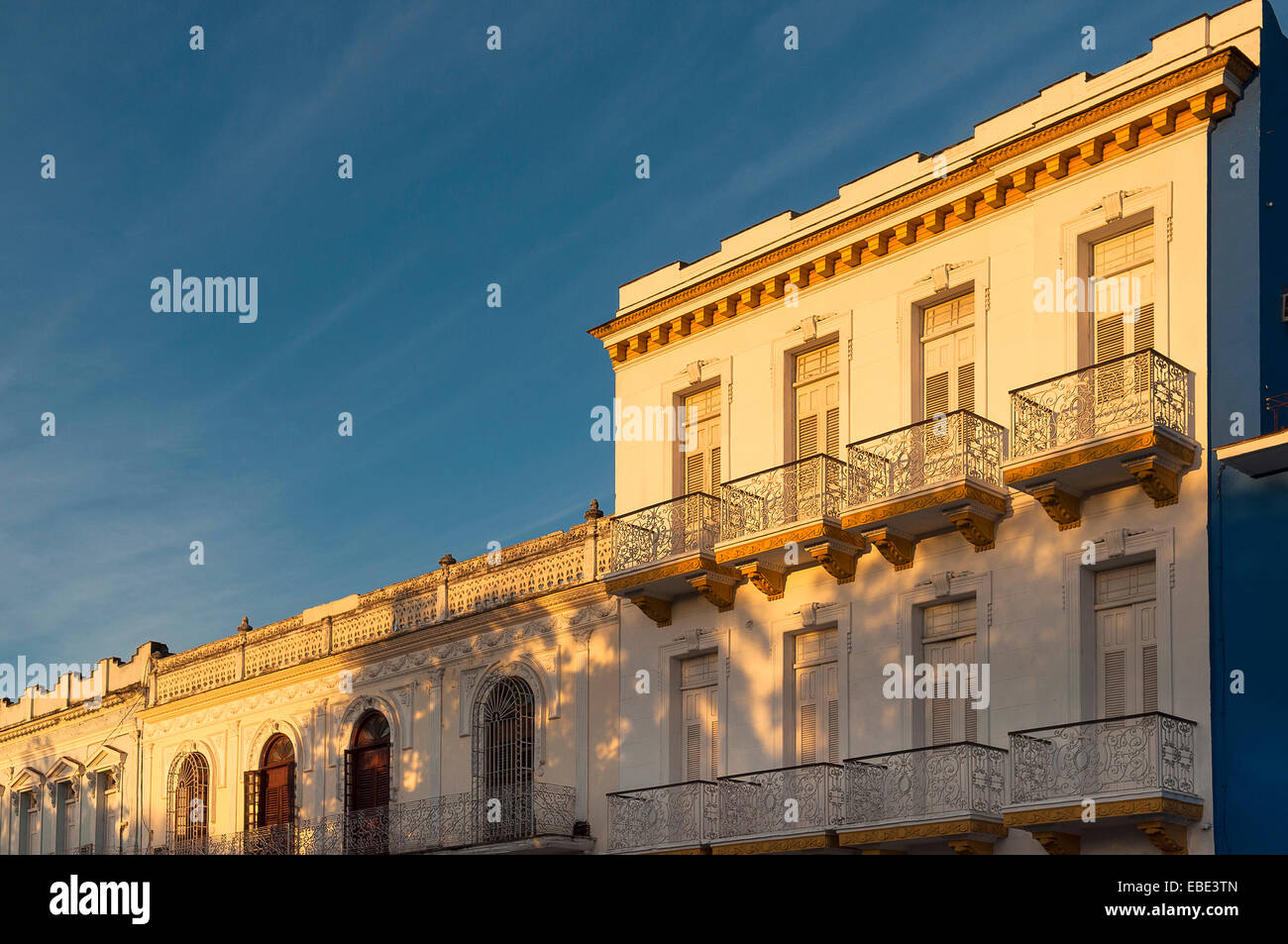 Crenelated roof hi-res stock photography and images - Alamy