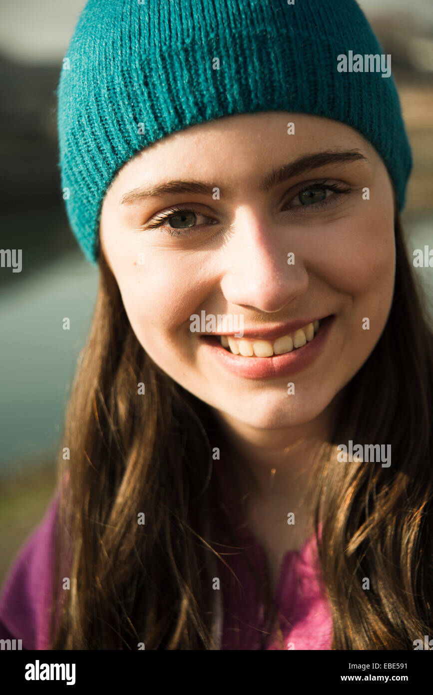 Pretty fifteen year old girl hi-res stock photography and images - Alamy