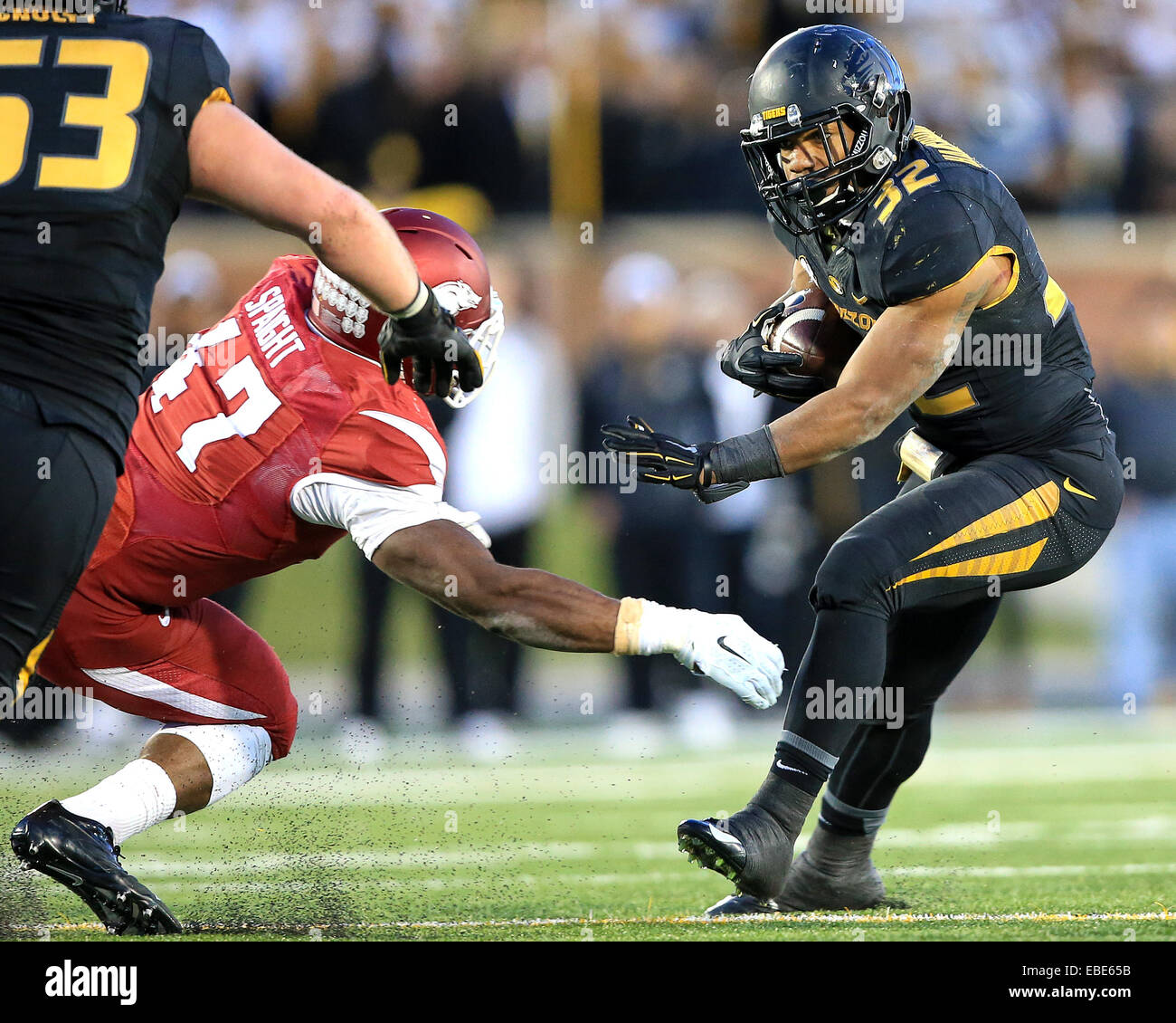 Missouri tigers linebacker hi-res stock photography and images - Alamy