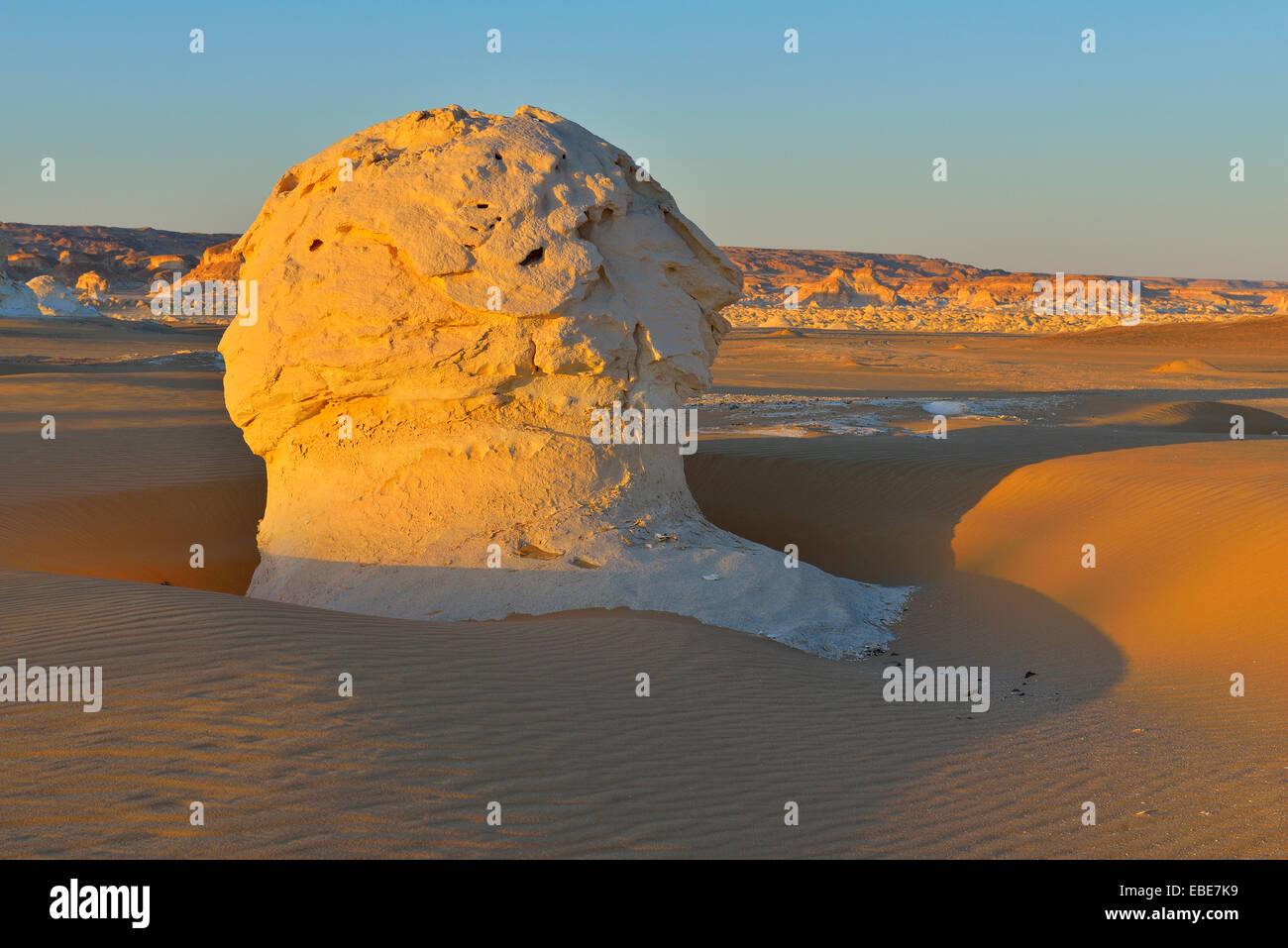 Rock Formation in White Desert, Libyan Desert, Sahara Desert, New ...