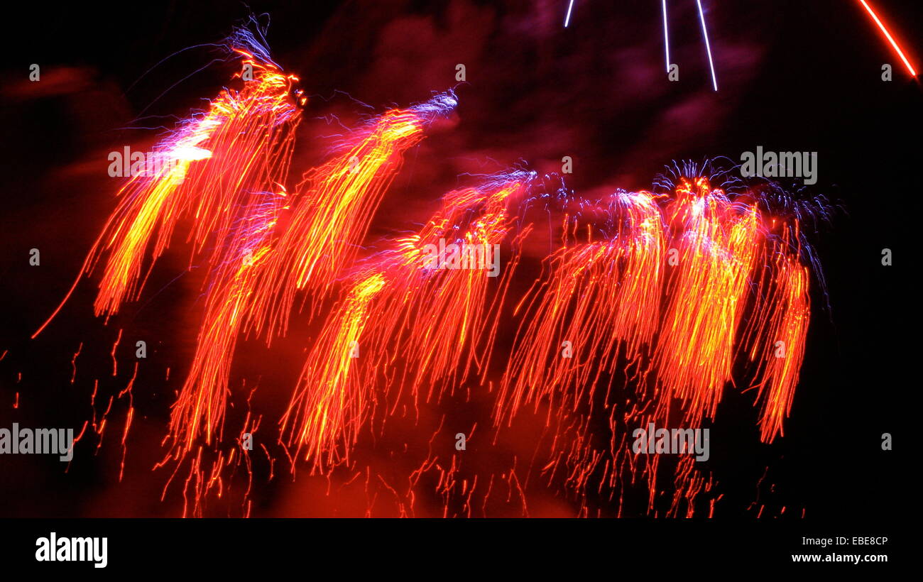 fireworks display bonfire night 2014 exploding firework Stock Photo - Alamy