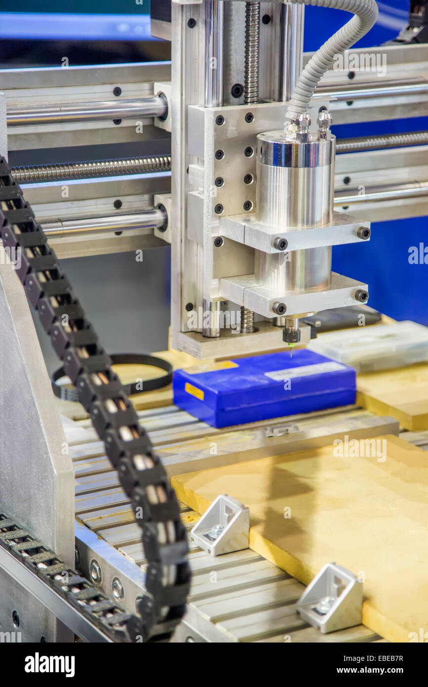 Engraving metal hi-res stock photography and images - Alamy