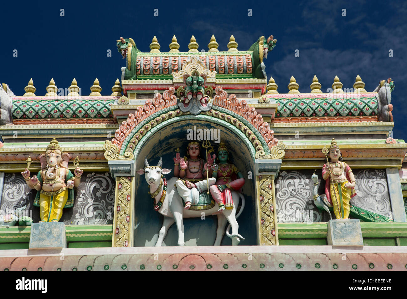 Hindu temple gate hi-res stock photography and images - Alamy