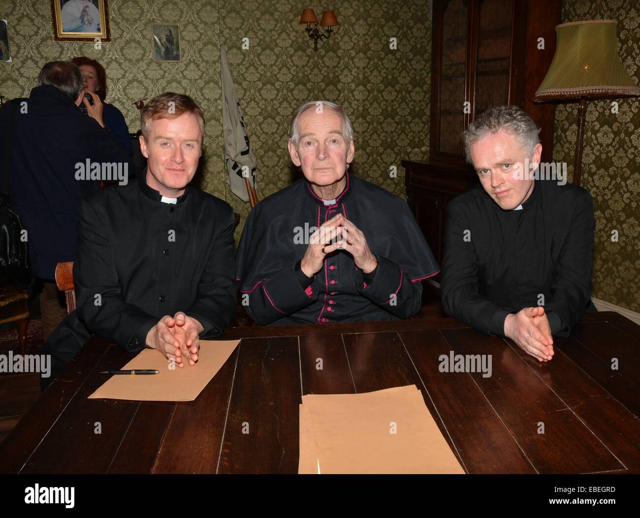 Father Ted's Father Jack actor Frank Kelly dons his priestly robes once ...